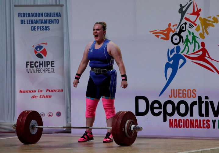 María Fernanda Valdés se tituló campeona en el levantamiento de pesas ...